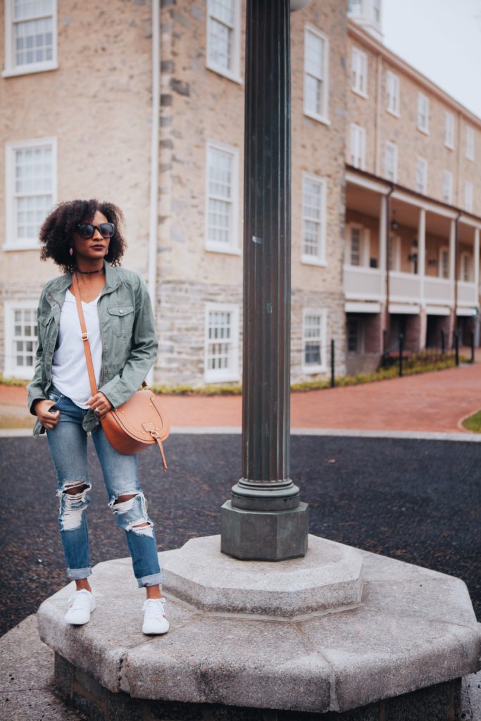 Walking Advertisements - Vida Fashionista