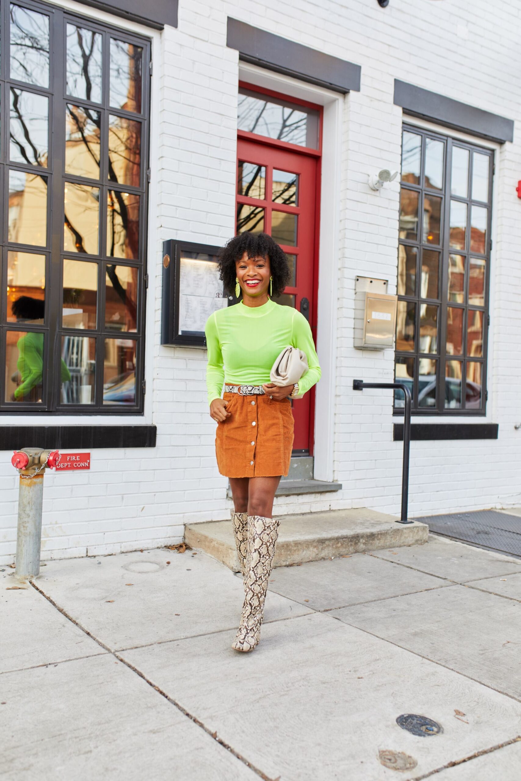 Wearing Neon - Vida Fashionista